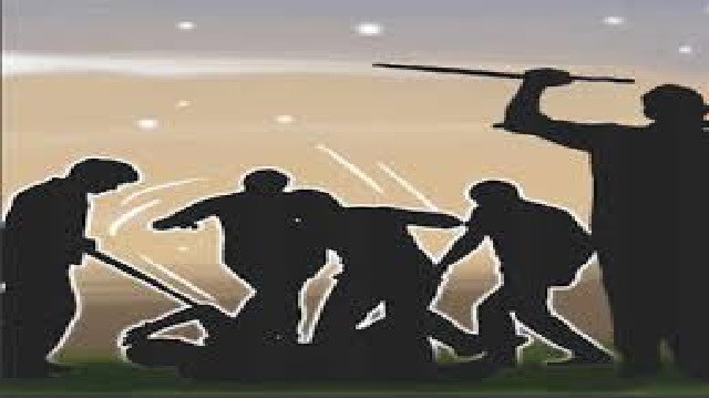 Group clash erupts in Cuttack; stone pelting reported