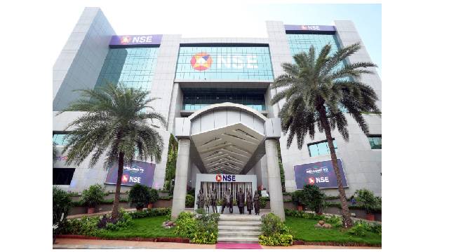 Indian markets open flat amid cautious sentiment