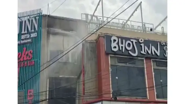 Bhopal Restaurant Fire Lalghati Causes Panic