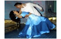 Duo performs energetic dance on 'Khalasi', video goes viral