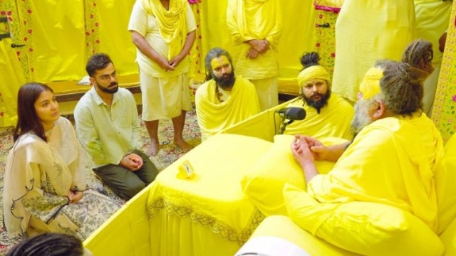 Virat and Anushka Sharma Meet Premanand Maharaj in Vrindavan